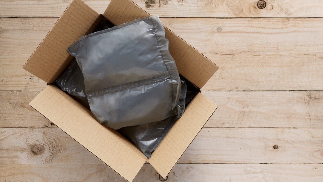 'Decision Engine': Amazon using AI to deliver customer orders with less ...