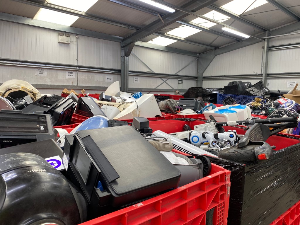 Currys ad: Trade-in and recycling front and centre of new campaign ...