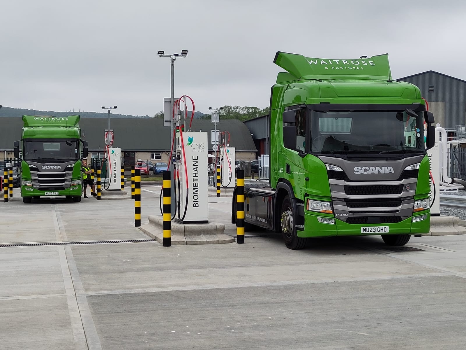Decarbonising HGVs: New Bio-CNG station opens next to Waitrose DC