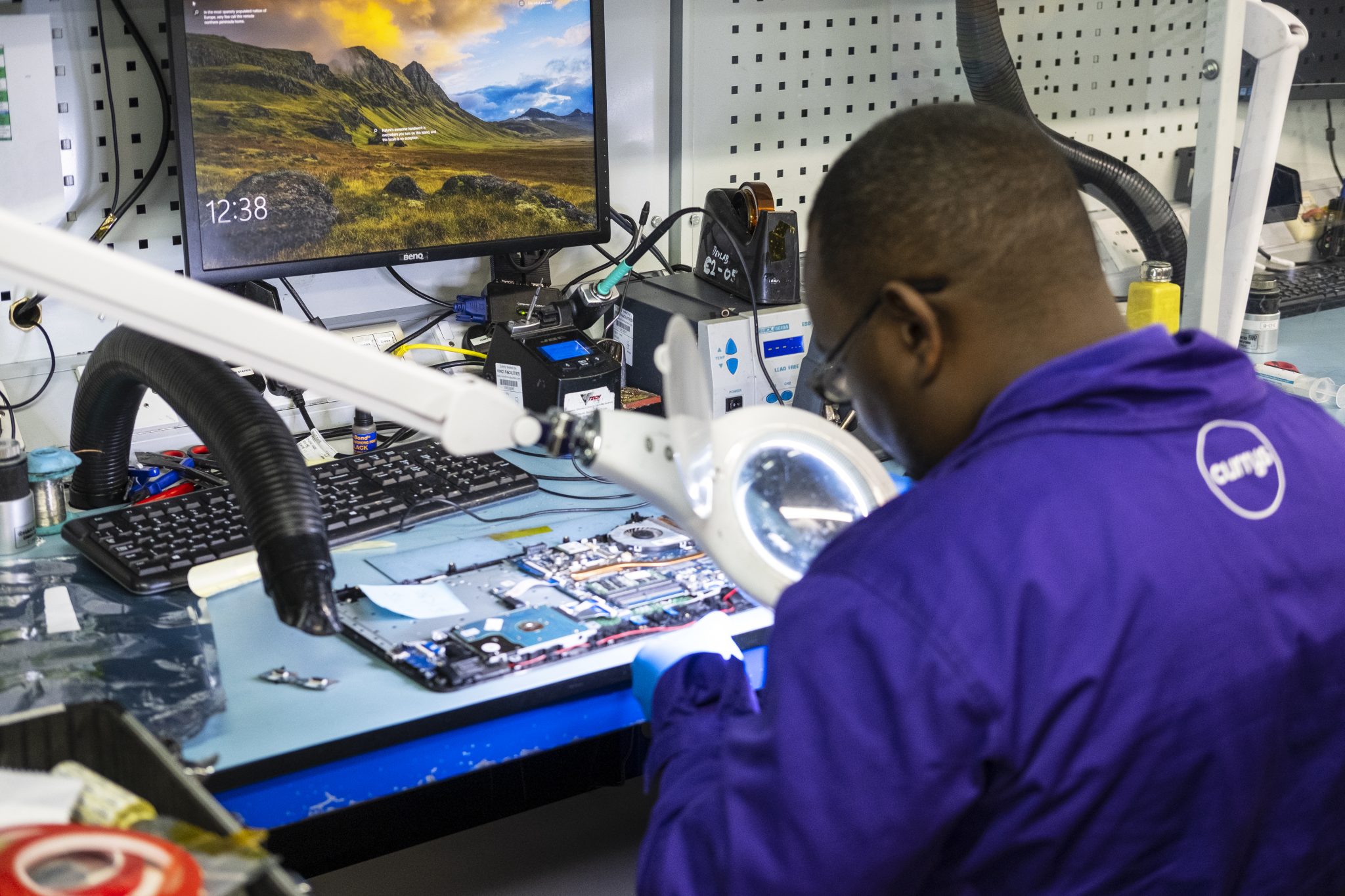 Currys research: Second-hand tech in demand this peak season - Green ...